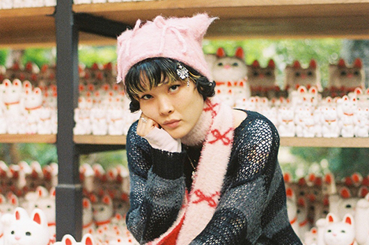 メイ・シモネス、デビュー・アルバム『ANIMARU（アニマル）』本日リリース、タイトル・トラックのビデオを公開。FUJI ROCK ...